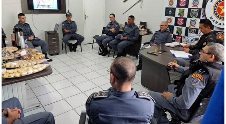 4° Batalhão de Polícia Militar recebe dois aspirantes a oficial PM para ...
